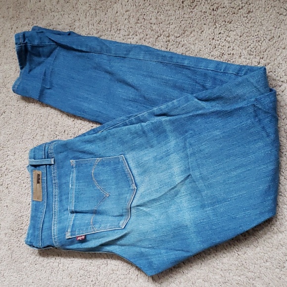 Levi's | Jeans | Levis Bold Curve Modern Rise Skinny Size 4 27 | Poshmark